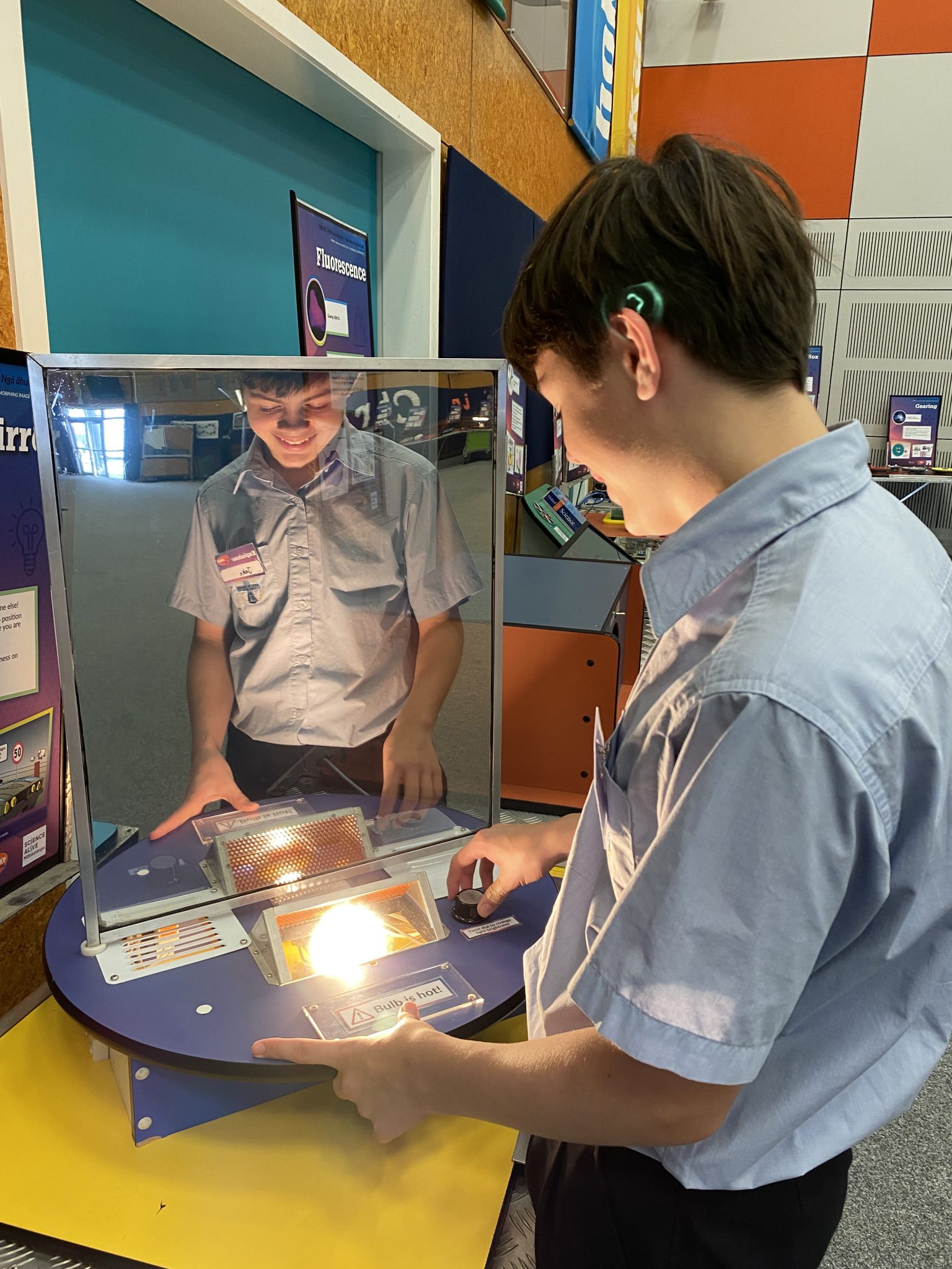 Science Roadshow turns up the heat at school | Sancta Maria College