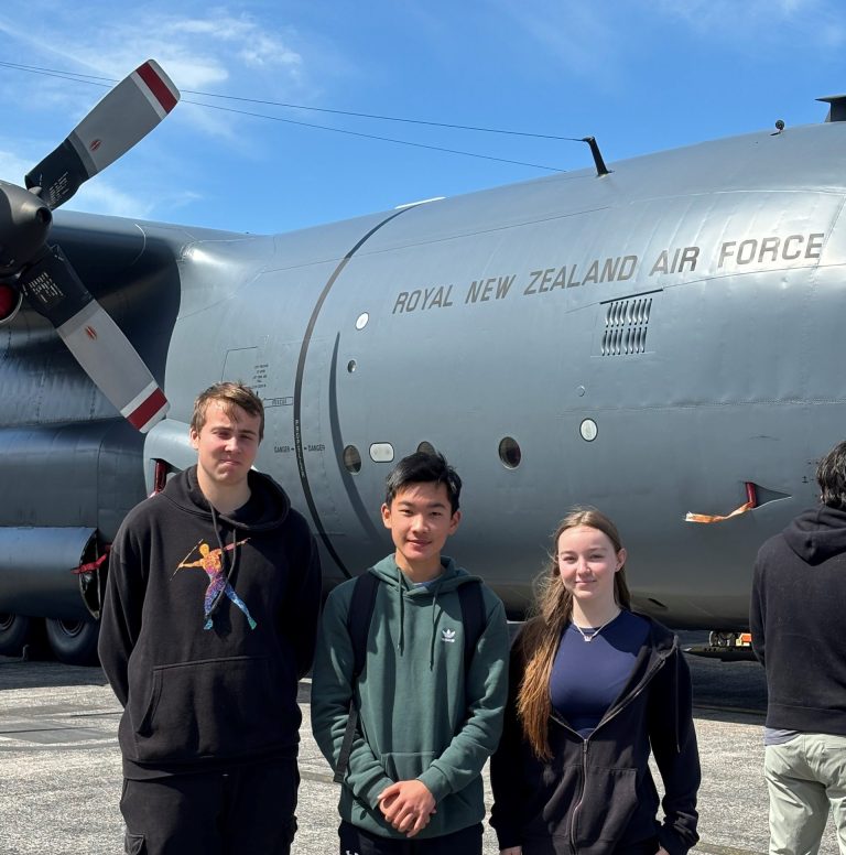 RNZAF delivers experiences for high fliers | Sancta Maria College